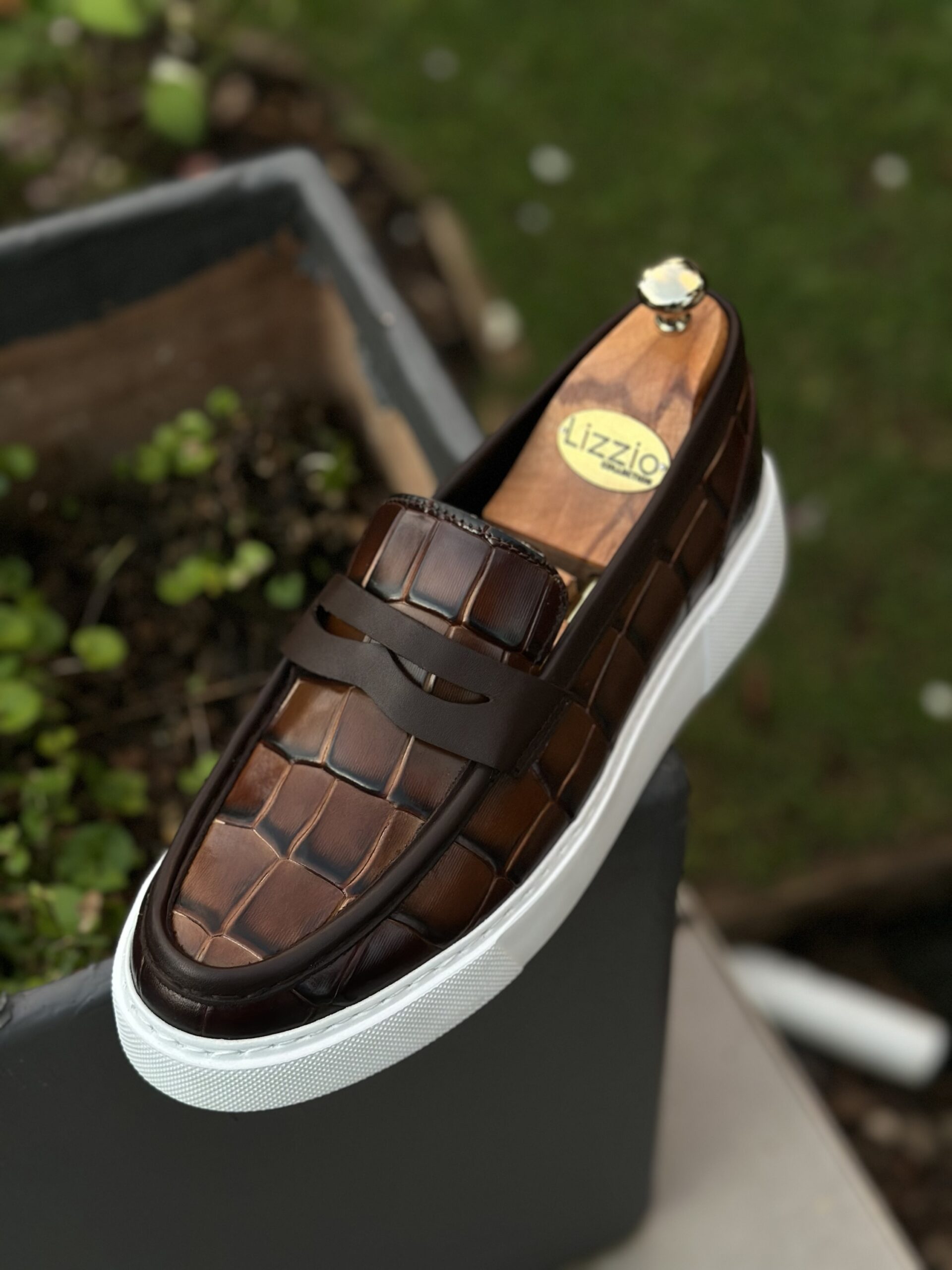 Coffee Brown Croco Ben Leather Loafers | Lizzio